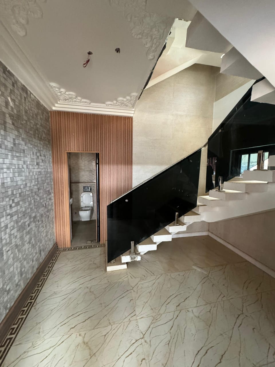 Sophisticated 6 bedroom fully detached duplex plus pool,bq and vacuum ...